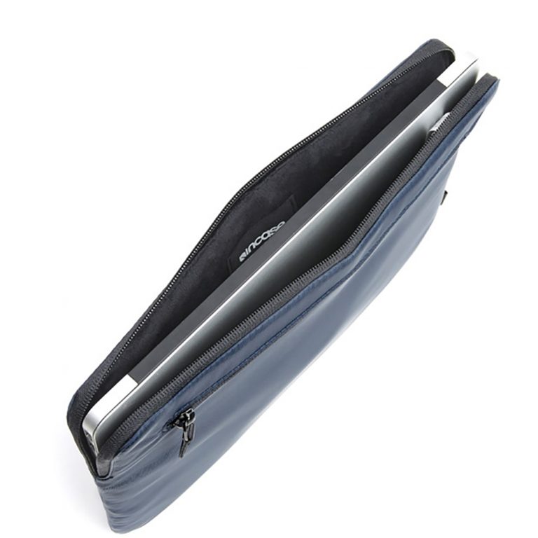 Túi Chống Sốc Incase Compact Sleeve Flight Nylon Cho Macbook Laptop